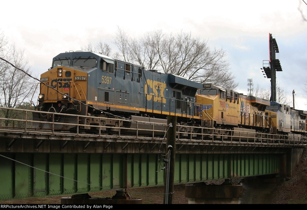 CSX ES40DC 5397, UP AC45CCTE 7980, AC44CW 210, and GP40-3 6536